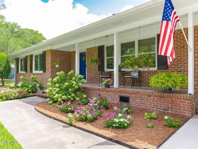 Holly Rd, Pine Knoll Shores, Home For Sale