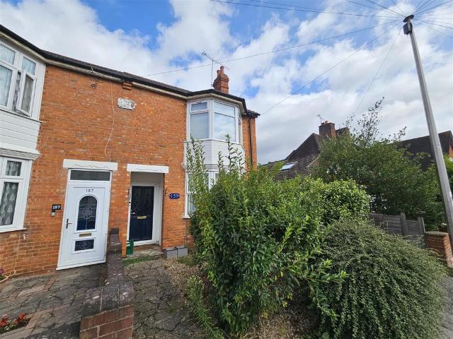Holly Road, Aldershot 1 bed maisonette to rent £1,050 pcm £242 pw
