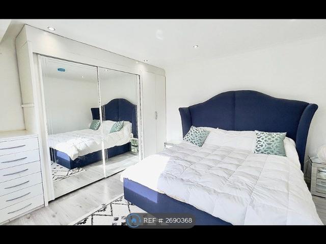 Holly Road, Wainscott, Rochester ME2, Room to rent, £700 pcm | PrimeLocation