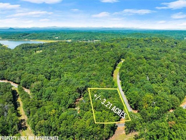 Holly Springs Rd, Toccoa, GA 30577
