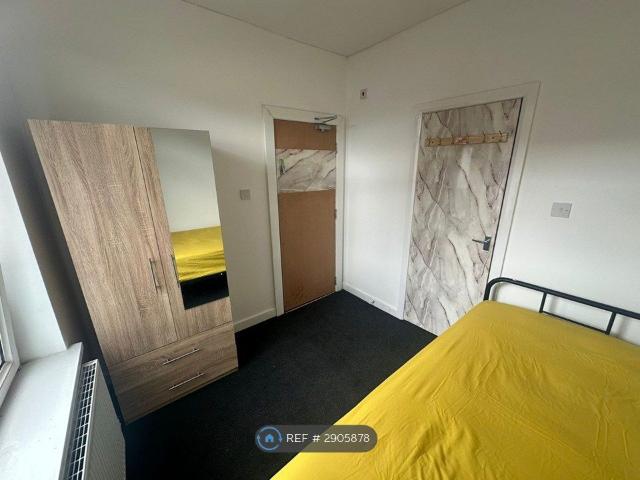Holly St, Wakefield WF2, Room to rent, £495 pcm | PrimeLocation