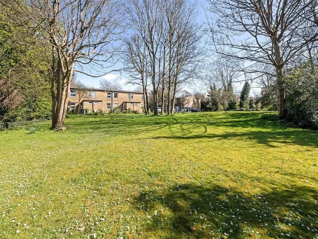 Hollymount Close, Blackheath, London SE10, 3 bed detached house to rent, £2,900 pcm | PrimeLocation