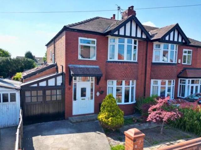 Hollymount Road, Stockport, 3 Bedroom Semi detached