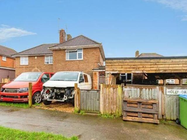 Hollyoak Road, Southampton, 2 Bedroom Semi detached