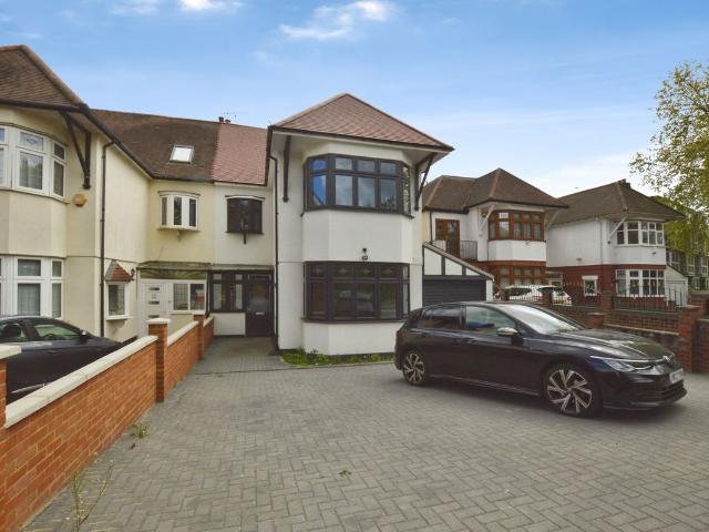 Hollybush Hill, London E11, 5 bed property to rent, £4,500 pcm | PrimeLocation