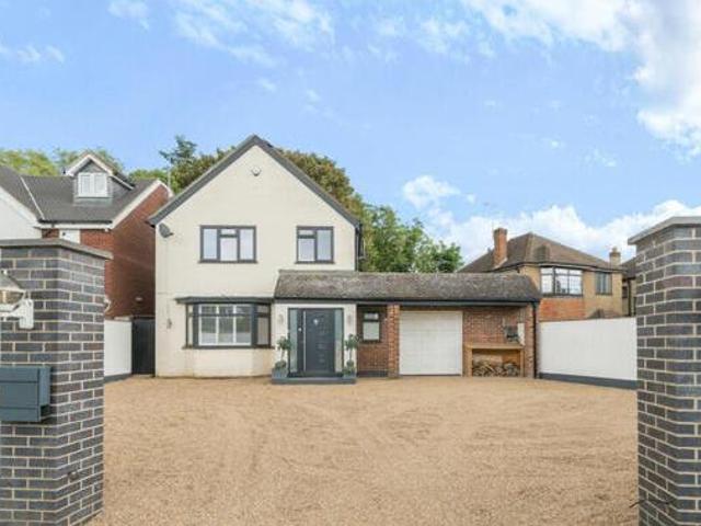 Hollybush Lane, Denham, 3 Bedroom Detached