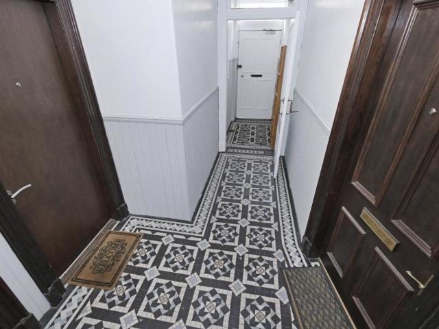 Hollybank Place, Aberdeen, AB11 6XS