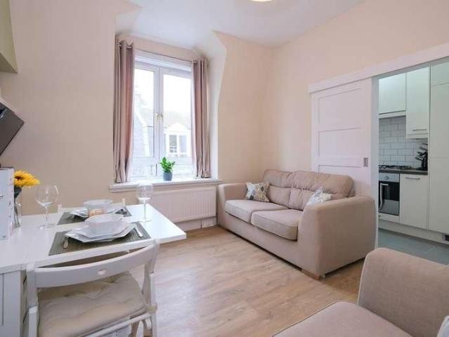 Hollybank Place, Aberdeen, AB11