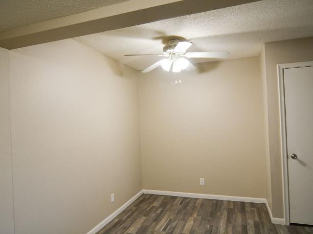 Hollybrooke Townhomes 2 Bedroom Apartment for Rent at 8500 Ohern St, Omaha, NE 68127