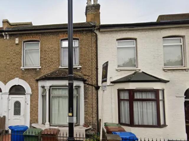 Hollydale Road, London, SE15 2TQ, United Kingdom | 4 bed townhouse for rent #133737044 | Rentberry