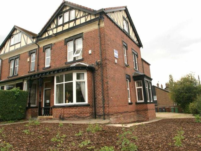 Hollyshaw Lane, Whitkirk, Leeds LS15, 1 bed flat to rent, £745 pcm | PrimeLocation