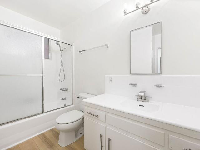 Hollyview Apartments 1 Bedroom Apartment for Rent at 1737 N Orange Dr, Los Angeles, CA 90028 Hollywood Hills West