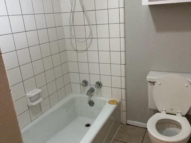 Hollywood Apartments 2 Bedrooms, 2 Bathrooms