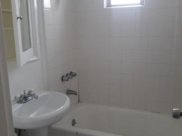 Hollywood Heritage Apts Studio Apartment for Rent at 6228 De Longpre Ave, Los Angeles, CA 90028 Central Hollywood