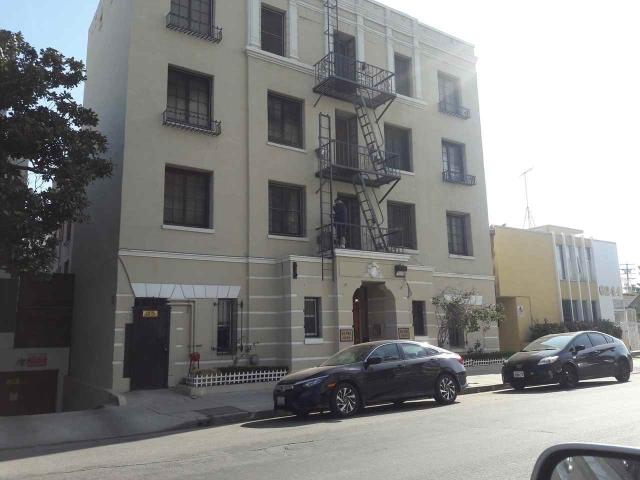 Hollywood Heritage Apts Studio Apartment for Rent at 6228 De Longpre Ave, Los Angeles, CA 90028 Central Hollywood