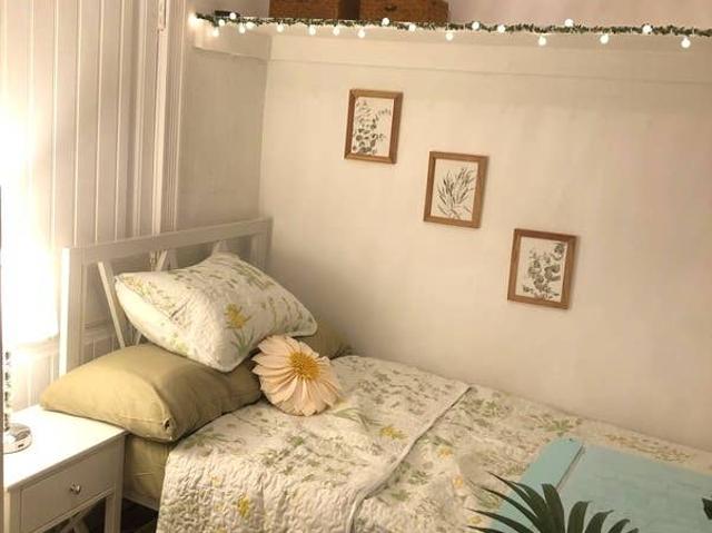 Hollywood Room for Rent – $750