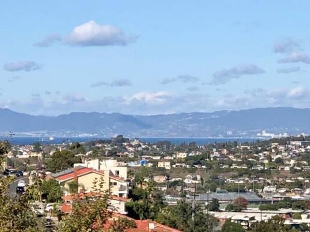 Hollywood Riviera Large room private kitchenette