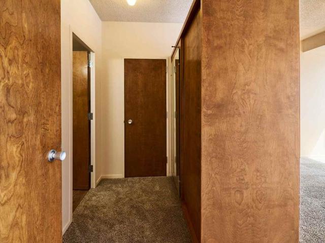 Hollywood Towne House 2 Bedroom Apartment for Rent at 4265 Ne Halsey St, Portland, OR 97213 Hollywood