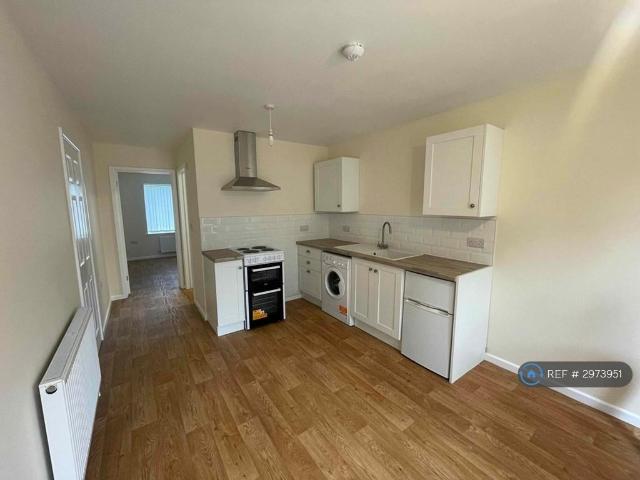 Holm Close, Ringwood, BH24 Studio to rent £1,130 pcm £261 pw