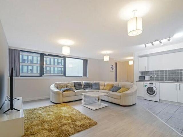 Holm Street, Glasgow, 2 Bedroom Flat
