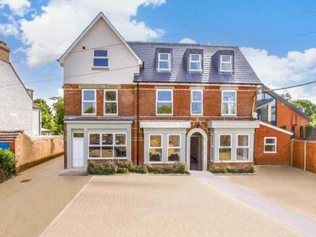 Holman House, Station Road, 2 Bedroom Apartment