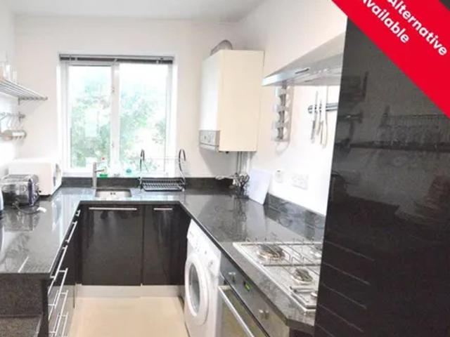Holmbury Court, London, SW17 7PA, United Kingdom | 2 bed apartment for rent #140226318 | Rentberry