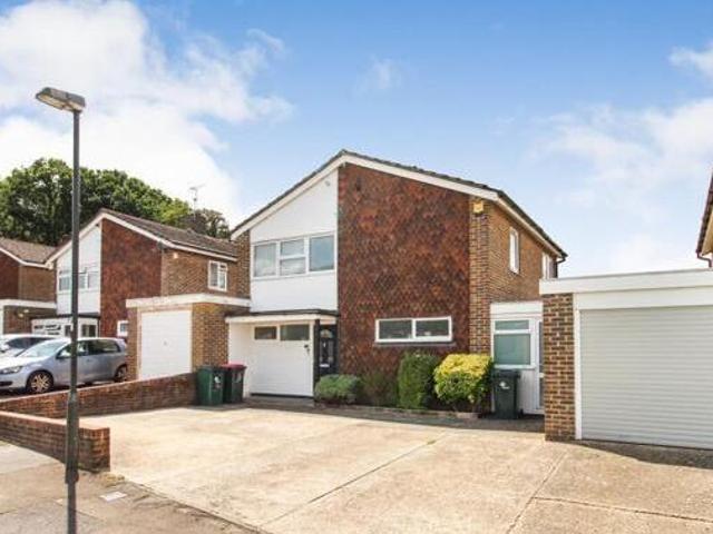 Holmbury Close, Crawley, 3 Bedroom Detached