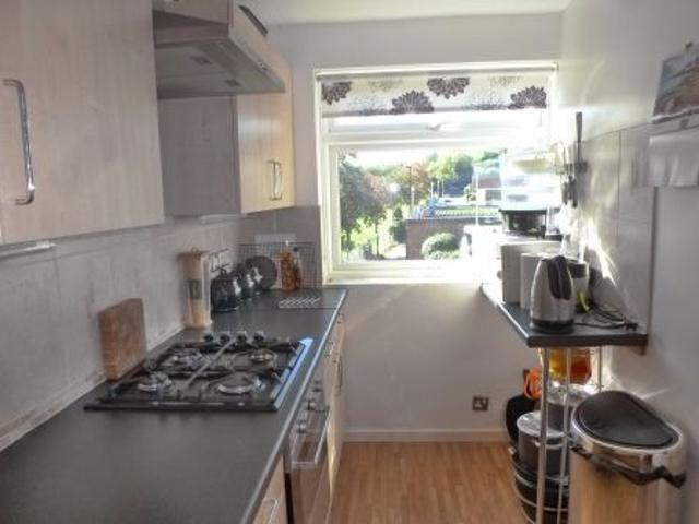 Holmbury Grove, Featherbed Lane, Croydon CR0, 1 bed flat to rent, £1,200 pcm | PrimeLocation
