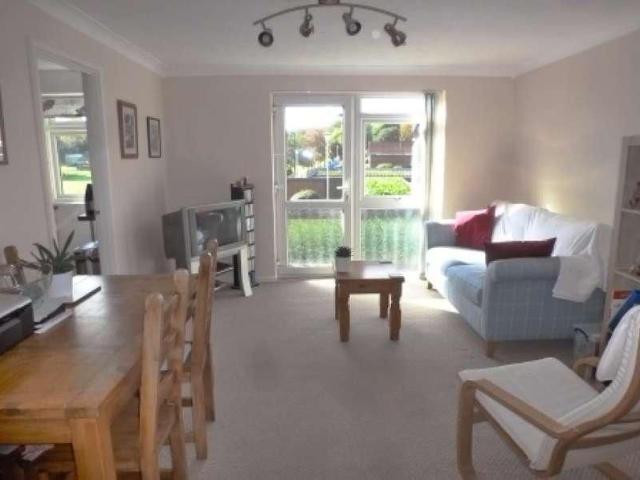 Holmbury Grove, Featherbed Lane, Croydon, CR0