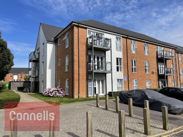 Holmbush Mews, HORSHAM, RH12 1 bed apartment to rent £1,450 pcm £335 pw