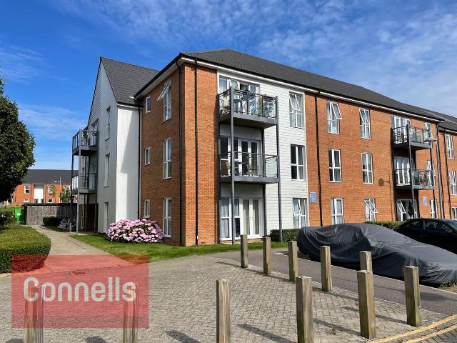 Holmbush Mews, Horsham RH12, 1 bed flat to rent, £1,450 pcm | PrimeLocation