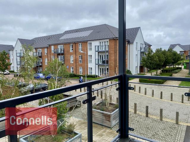 Holmbush Mews, Horsham RH12, 2 bed flat to rent, £1,725 pcm | PrimeLocation