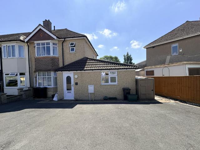 Holmdale Road, Bristol, BS34 1 bed flat to rent £1,195 pcm £276 pw
