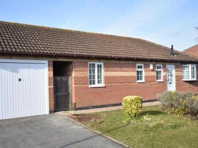 Holmefield, Farndon, 3 Bedroom Semi detached