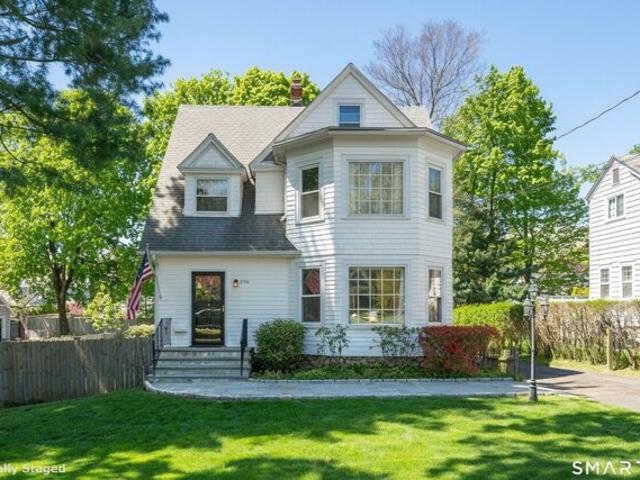Holmes Ave, Darien, Home For Sale