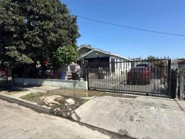 Holmes Ave