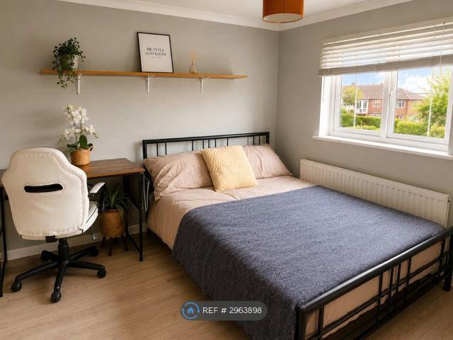 Holmes Meadow, Harlow CM19, Room to rent, £700 pcm | PrimeLocation