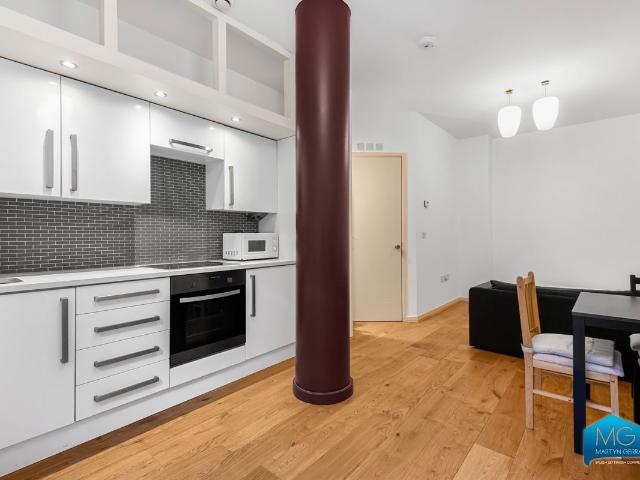Holmes Road, Kentish Town, London NW5, 1 bed flat to rent, £1,950 pcm | PrimeLocation
