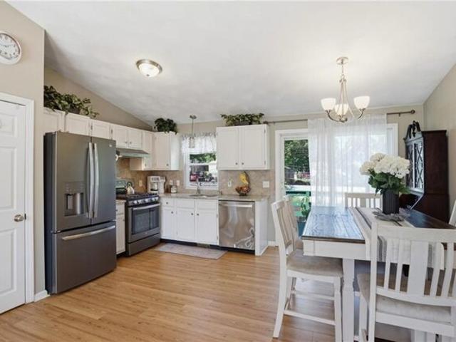 Holmes Rd, Warwick, Home For Sale