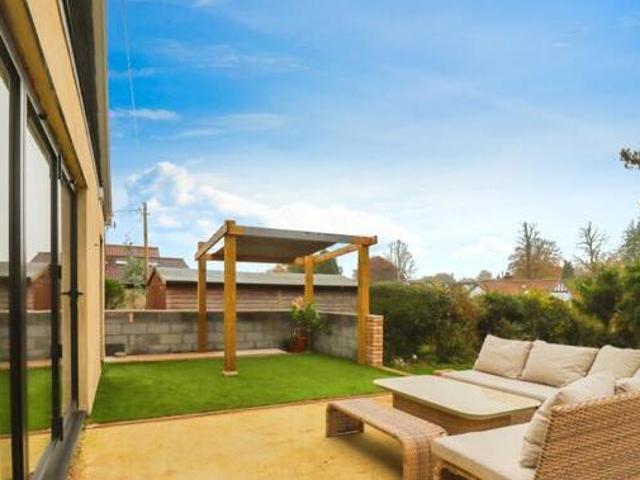 Holmesdale Road, Brundall, 4 Bedroom Bungalow