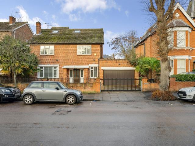 Holmesdale Road, Kew, TW9