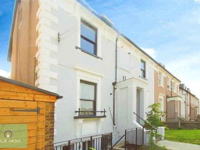 Holmesdale Road, London SE25 2 bed flat to rent £1,650 pcm £381 pw