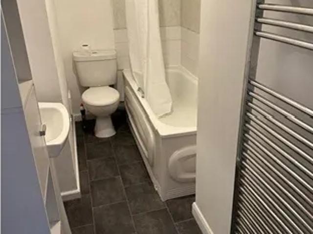 Holmesdale Road, London, SE25 6JT, United Kingdom | 1 bed apartment for rent #167716401 | Rentberry