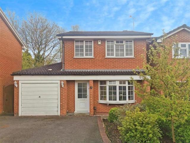 Holmesfield Drive, Mickleover, Derby 3 bed detached house for.