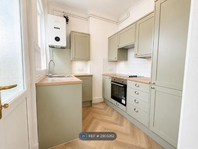 Holmewood Road, Tunbridge Wells TN4, 2 bed terraced house to rent, £1,695 pcm | PrimeLocation