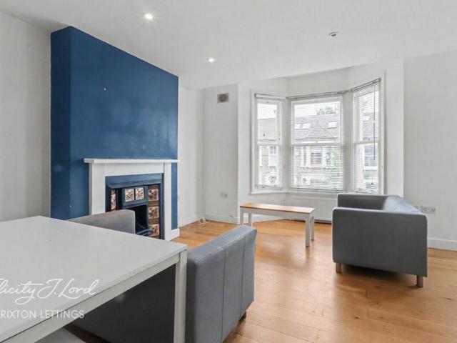 Holmewood Road, London 2 bed flat to rent £2,000 pcm £462 pw