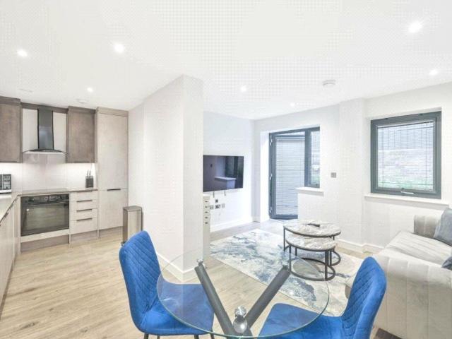 The Hyde, Colindale, London NW9, 2 bed flat to rent, £2,149 pcm | PrimeLocation