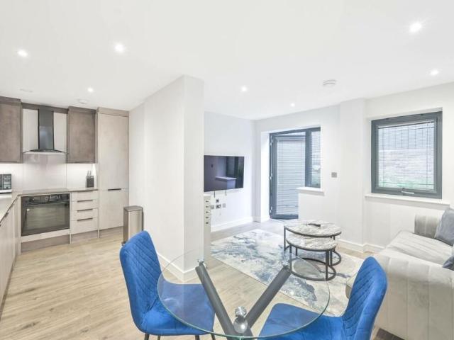 Holocene Court, The Hyde, Colindale NW9, 2 bed flat to rent, £2,150 pcm | PrimeLocation
