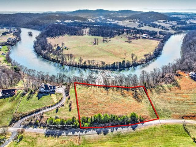 Holston River Drive, Rutledge, TN 37861