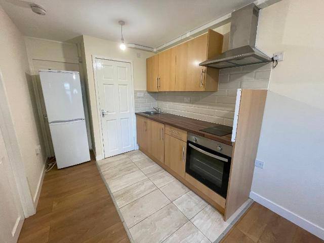 Holstein Way, Erith DA18, Studio to rent, £1,300 pcm | PrimeLocation